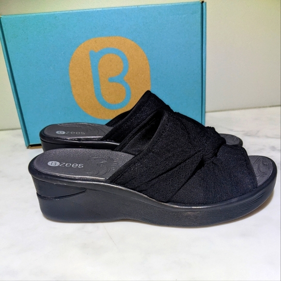 Bzees | Shoes | Bzees Smile Ii Slide Sandal | Poshmark